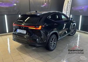Black Lexus NX 450h 2023 in Avizieniai, with an engine capacity of 2.50 L and mileage of 9 thousand km for 52750 €, photo 2 on AUTOMOTO.COM.LV