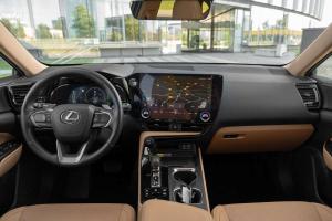 Черный Лексус NX 450h 2023 в Вильнюс, объемом двигателя 2.48 л и пробегом 98 тыс. км за 45999 €, фото 3 на AUTOMOTO.COM.LV