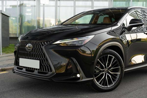 Черный Лексус NX 450h 2023 в Вильнюс, объемом двигателя 2.48 л и пробегом 98 тыс. км за 45999 €, фото 5 на AUTOMOTO.COM.LV