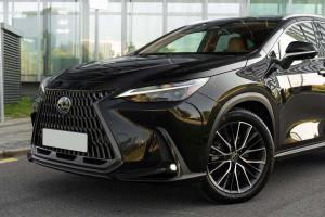 Черный Лексус NX 450h 2023 в Вильнюс, объемом двигателя 2.48 л и пробегом 98 тыс. км за 45999 €, фото 6 на AUTOMOTO.COM.LV