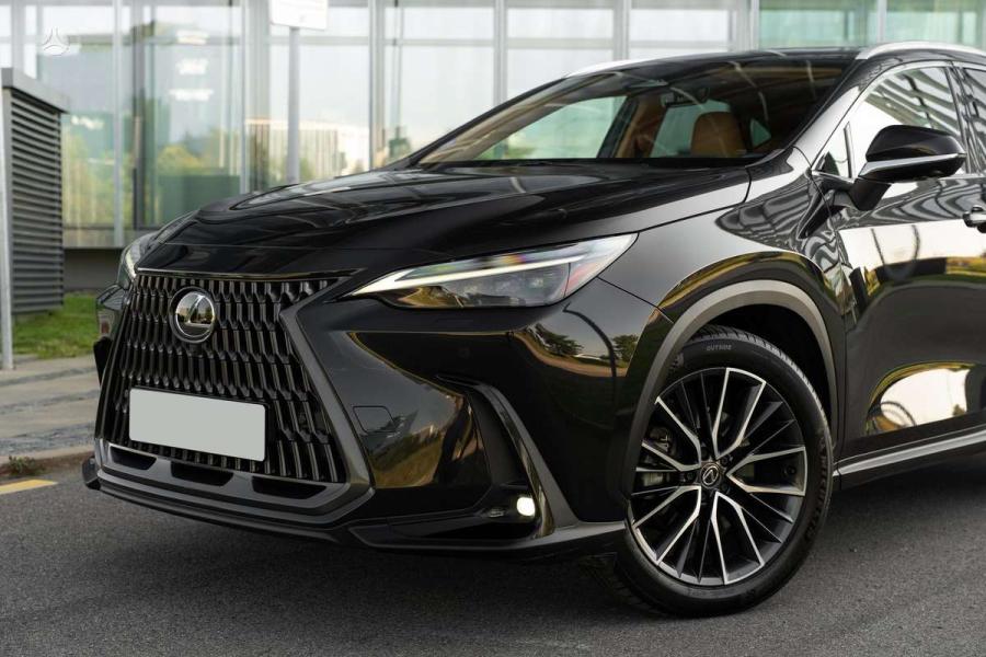 Черный Лексус NX 450h 2023 в Вильнюс, объемом двигателя 2.48 л и пробегом 98 тыс. км за 45999 €, фото 6 на AUTOMOTO.COM.LV