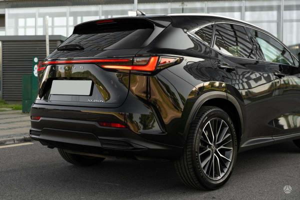 Черный Лексус NX 450h 2023 в Вильнюс, объемом двигателя 2.48 л и пробегом 98 тыс. км за 45999 €, фото 6 на AUTOMOTO.COM.LV