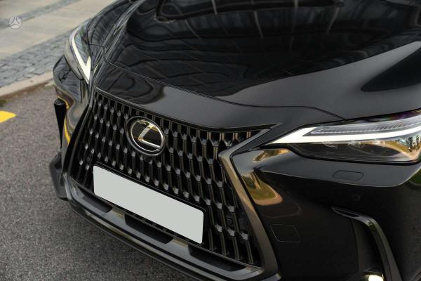 Черный Лексус NX 450h 2023 в Вильнюс, объемом двигателя 2.48 л и пробегом 98 тыс. км за 45999 €, фото 9 на AUTOMOTO.COM.LV