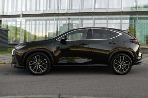 Черный Лексус NX 450h 2023 в Вильнюс, объемом двигателя 2.48 л и пробегом 98 тыс. км за 45999 €, фото 13 на AUTOMOTO.COM.LV
