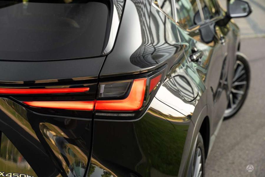 Черный Лексус NX 450h 2023 в Вильнюс, объемом двигателя 2.48 л и пробегом 98 тыс. км за 45999 €, фото 16 на AUTOMOTO.COM.LV