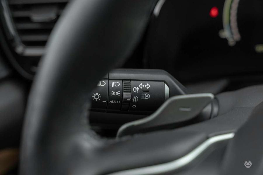 Черный Лексус NX 450h 2023 в Вильнюс, объемом двигателя 2.48 л и пробегом 98 тыс. км за 45999 €, фото 25 на AUTOMOTO.COM.LV