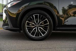 Черный Лексус NX 450h 2023 в Вильнюс, объемом двигателя 2.48 л и пробегом 98 тыс. км за 45999 €, фото 32 на AUTOMOTO.COM.LV