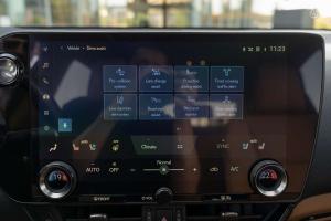 Черный Лексус NX 450h 2023 в Вильнюс, объемом двигателя 2.48 л и пробегом 98 тыс. км за 45999 €, фото 39 на AUTOMOTO.COM.LV