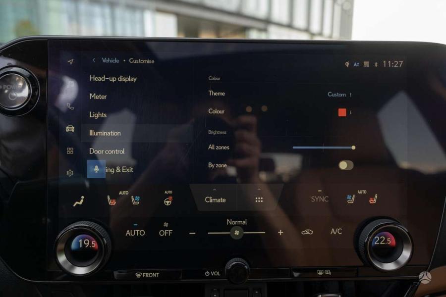 Черный Лексус NX 450h 2023 в Вильнюс, объемом двигателя 2.48 л и пробегом 98 тыс. км за 45999 €, фото 43 на AUTOMOTO.COM.LV
