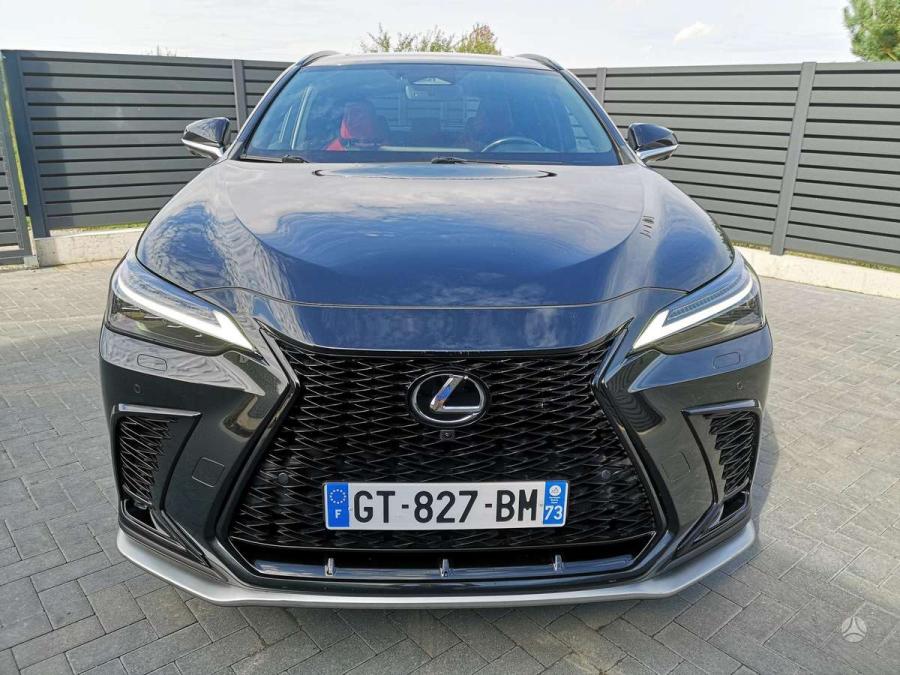 Melns Lexus NX 450h 2023 Viļņa, ar dzinēja tilpumu 2.50 L un nobraukumu 93 tūkst. km par 44700 €, foto 1 vietnē AUTOMOTO.COM.LV