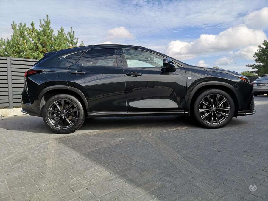 Melns Lexus NX 450h 2023 Viļņa, ar dzinēja tilpumu 2.50 L un nobraukumu 93 tūkst. km par 44700 €, foto 5 vietnē AUTOMOTO.COM.LV