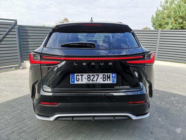 Черный Лексус NX 450h 2023 в Вильнюс, объемом двигателя 2.50 л и пробегом 93 тыс. км за 44700 €, фото 8 на AUTOMOTO.COM.LV