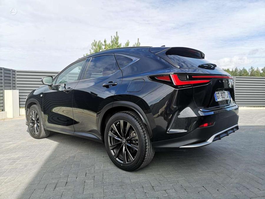 Melns Lexus NX 450h 2023 Viļņa, ar dzinēja tilpumu 2.50 L un nobraukumu 93 tūkst. km par 44700 €, foto 10 vietnē AUTOMOTO.COM.LV