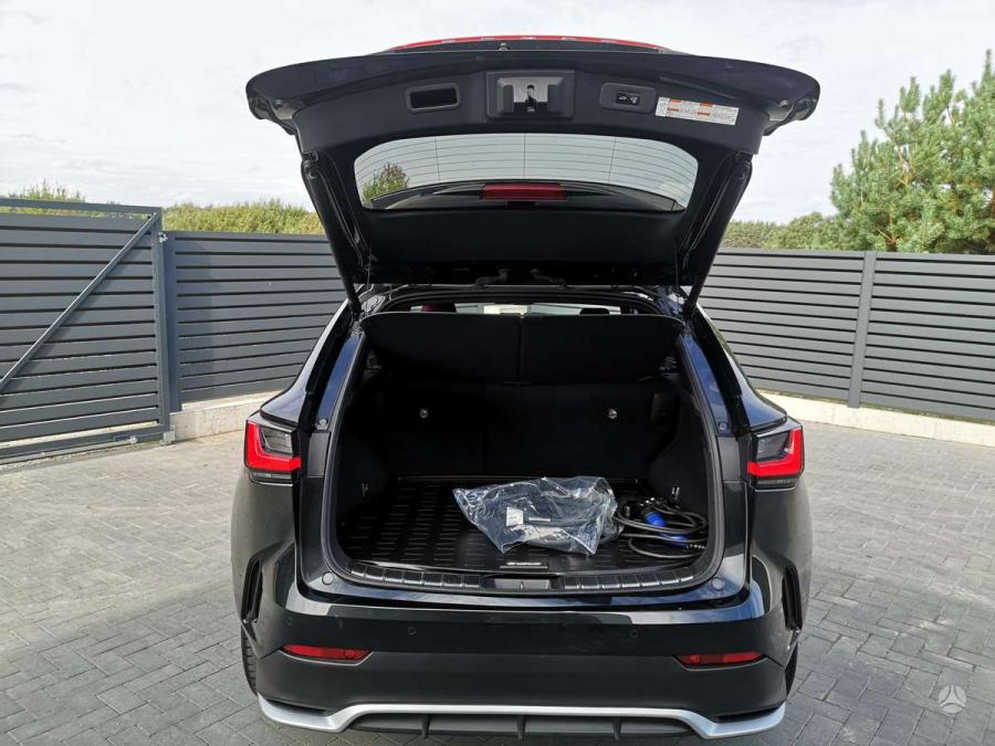 Melns Lexus NX 450h 2023 Viļņa, ar dzinēja tilpumu 2.50 L un nobraukumu 93 tūkst. km par 44700 €, foto 15 vietnē AUTOMOTO.COM.LV