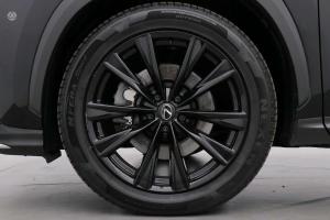 Черный Лексус NX 450h 2024 в Вильнюс, объемом двигателя 2.49 л и пробегом 79 тыс. км за 48900 €, фото 16 на AUTOMOTO.COM.LV