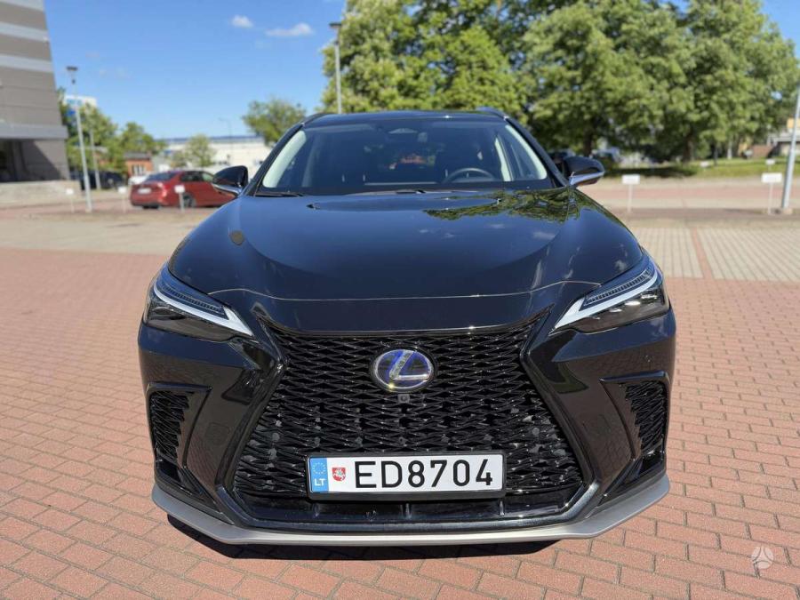 Melns Lexus NX 450h 2024 Viļņa, ar dzinēja tilpumu 2.49 L un nobraukumu 9 tūkst. km par 47800 €, foto 3 vietnē AUTOMOTO.COM.LV