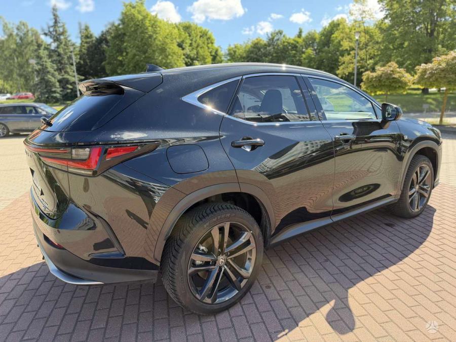 Melns Lexus NX 450h 2024 Viļņa, ar dzinēja tilpumu 2.49 L un nobraukumu 9 tūkst. km par 47800 €, foto 10 vietnē AUTOMOTO.COM.LV