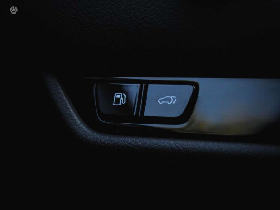 Black Lexus NX 450h 2024 in Kaunas, with an engine capacity of 2.49 L and mileage of 20 thousand km for 58500 €, photo 17 on AUTOMOTO.COM.LV
