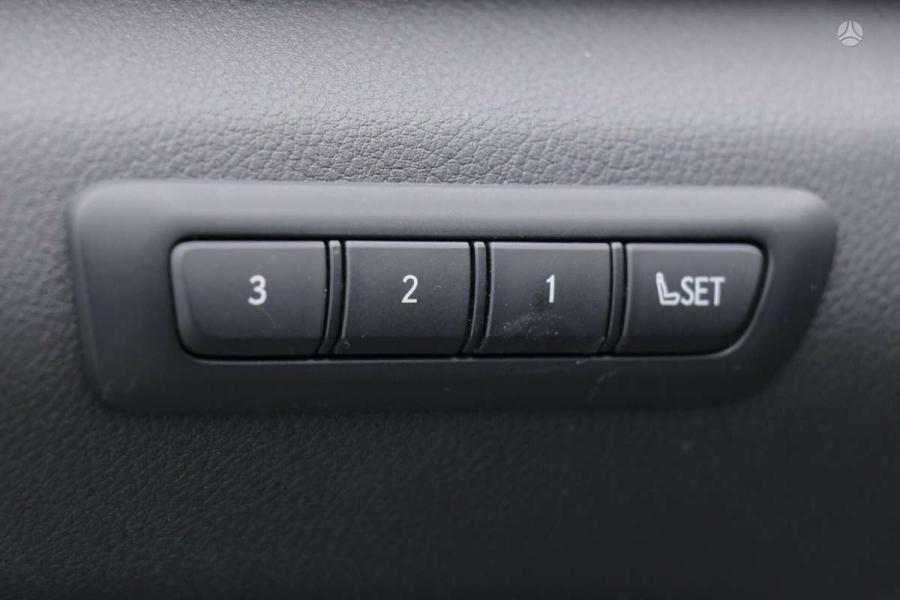Melns Lexus NX 450h 2024 Viļņa, ar dzinēja tilpumu 2.49 L un nobraukumu 79 tūkst. km par 48900 €, foto 26 vietnē AUTOMOTO.COM.LV