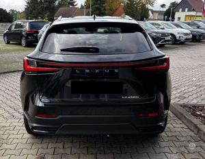 Melns Lexus NX 450h 2025 Viļņa, ar dzinēja tilpumu 2.49 L un nobraukumu 10 tūkst. km par 56500 €, foto 5 vietnē AUTOMOTO.COM.LV