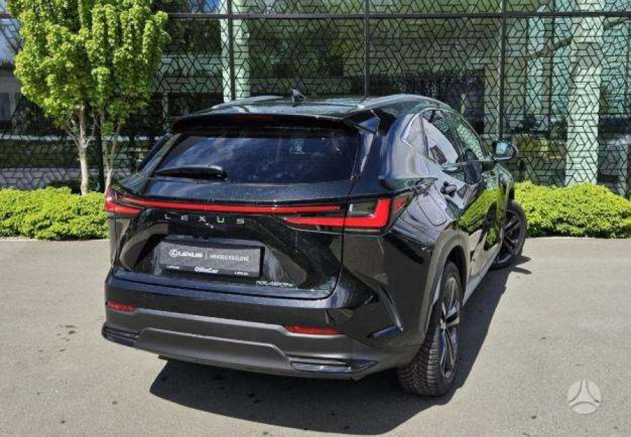 Черный Лексус NX 450h 2025 в Вильнюс, объемом двигателя 2.49 л и пробегом 30 тыс. км за 53900 €, фото 7 на AUTOMOTO.COM.LV