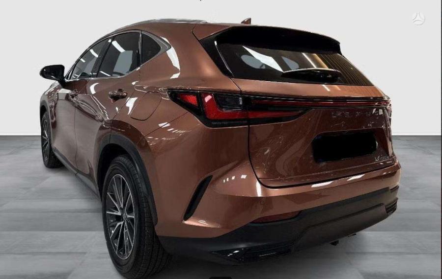 Brown Lexus NX 450h 2025 in Vilnius, with an engine capacity of 2.49 L and mileage of 22 thousand km for 52000 €, photo 2 on AUTOMOTO.COM.LV