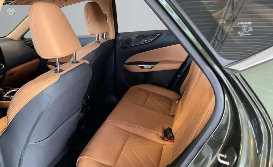Green Lexus NX 450h 2023 in Vilnius, with an engine capacity of 2.49 L and mileage of 27 thousand km for 53000 €, photo 10 on AUTOMOTO.COM.LV