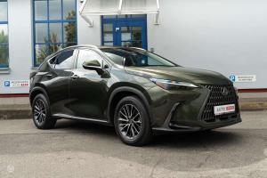 Green Lexus NX 450h 2023 in Vilnius, with an engine capacity of 2.49 L and mileage of 53 thousand km for 51900 €, photo  on AUTOMOTO.COM.LV