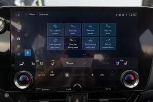 Zaļš Lexus NX 450h 2023 Viļņa, ar dzinēja tilpumu 2.49 L un nobraukumu 53 tūkst. km par 51900 €, foto 27 vietnē AUTOMOTO.COM.LV