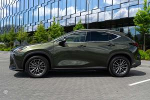 Зеленый Лексус NX 450h 2025 в Вильнюс, объемом двигателя 2.49 л и пробегом 11 тыс. км за 53999 €, фото 3 на AUTOMOTO.COM.LV