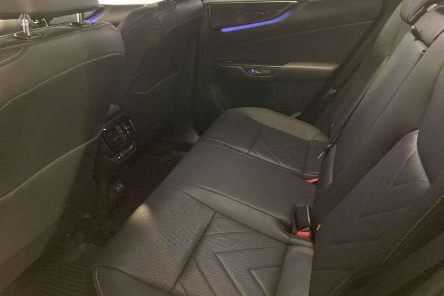 Zaļš Lexus NX 450h 2026 Viļņa, ar dzinēja tilpumu 2.49 L un nobraukumu 8 tūkst. km par 62900 €, foto 14 vietnē AUTOMOTO.COM.LV