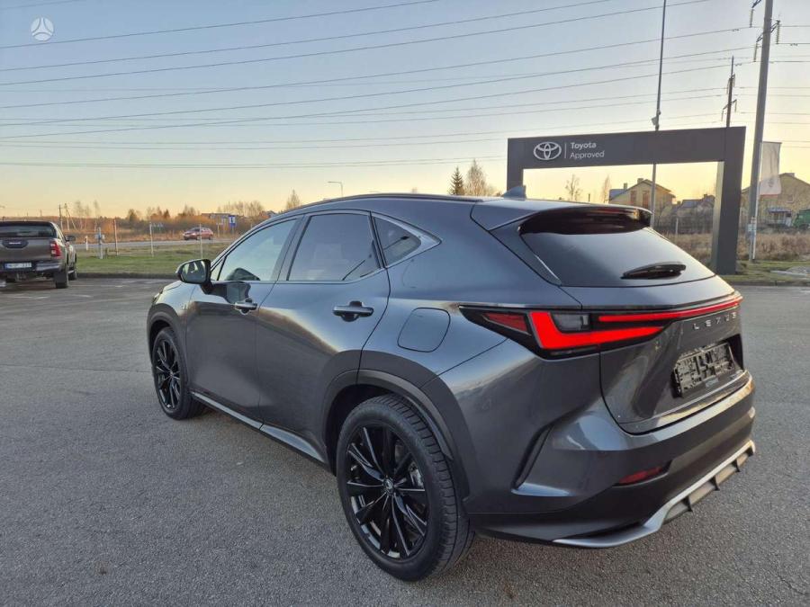 Grey Lexus NX 450h 2022 in Panevezys, with an engine capacity of 2.49 L and mileage of 73 thousand km for 48990 €, photo 6 on AUTOMOTO.COM.LV