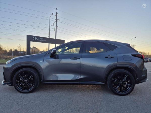 Pelēks Lexus NX 450h 2022 Panevēža, ar dzinēja tilpumu 2.49 L un nobraukumu 73 tūkst. km par 48990 €, foto 7 vietnē AUTOMOTO.COM.LV