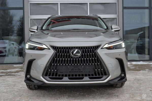 Grey Lexus NX 450h 2022 in Vilnius, with an engine capacity of 2.49 L and mileage of 123 thousand km for 43000 €, photo 3 on AUTOMOTO.COM.LV