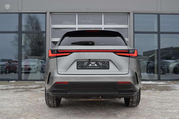 Grey Lexus NX 450h 2022 in Vilnius, with an engine capacity of 2.49 L and mileage of 123 thousand km for 43000 €, photo 9 on AUTOMOTO.COM.LV