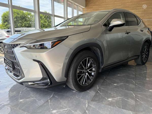 Pelēks Lexus NX 450h 2022 Panevēža, ar dzinēja tilpumu 2.50 L un nobraukumu 103 tūkst. km par 38900 €, foto 2 vietnē AUTOMOTO.COM.LV