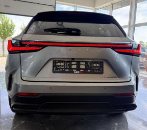 Pelēks Lexus NX 450h 2022 Panevēža, ar dzinēja tilpumu 2.50 L un nobraukumu 103 tūkst. km par 38900 €, foto 11 vietnē AUTOMOTO.COM.LV