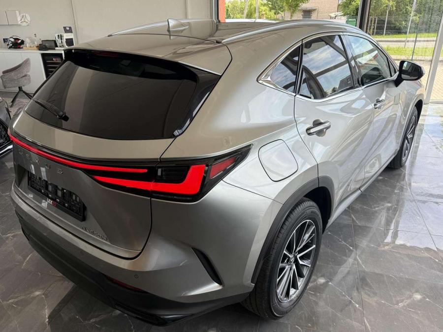 Pelēks Lexus NX 450h 2022 Panevēža, ar dzinēja tilpumu 2.50 L un nobraukumu 103 tūkst. km par 38900 €, foto 15 vietnē AUTOMOTO.COM.LV