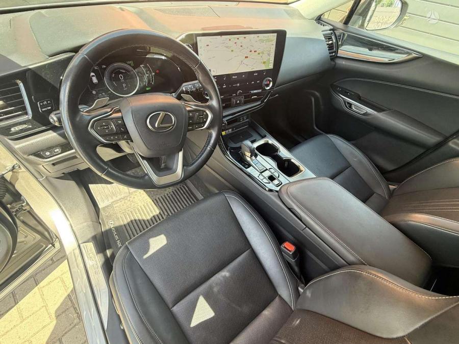 Pelēks Lexus NX 450h 2022 Panevēža, ar dzinēja tilpumu 2.50 L un nobraukumu 103 tūkst. km par 38900 €, foto 17 vietnē AUTOMOTO.COM.LV