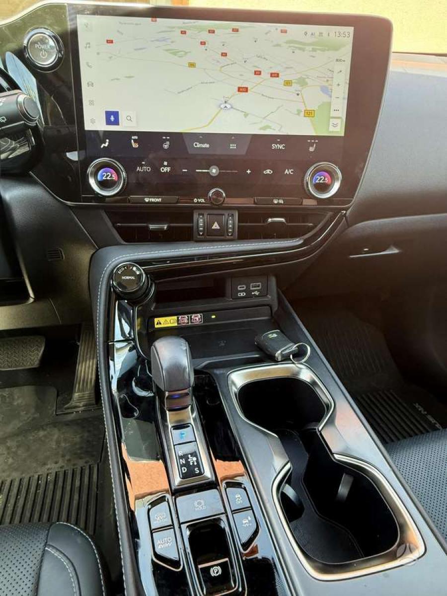 Pelēks Lexus NX 450h 2022 Panevēža, ar dzinēja tilpumu 2.50 L un nobraukumu 103 tūkst. km par 38900 €, foto 19 vietnē AUTOMOTO.COM.LV