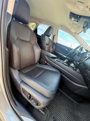 Pelēks Lexus NX 450h 2022 Panevēža, ar dzinēja tilpumu 2.50 L un nobraukumu 103 tūkst. km par 38900 €, foto 24 vietnē AUTOMOTO.COM.LV