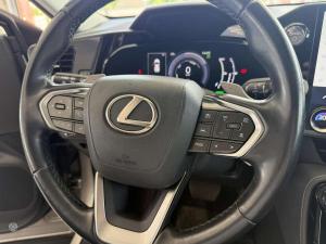 Pelēks Lexus NX 450h 2022 Panevēža, ar dzinēja tilpumu 2.50 L un nobraukumu 103 tūkst. km par 38900 €, foto 27 vietnē AUTOMOTO.COM.LV