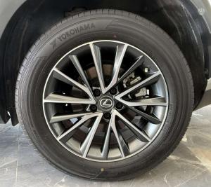 Pelēks Lexus NX 450h 2022 Panevēža, ar dzinēja tilpumu 2.50 L un nobraukumu 103 tūkst. km par 38900 €, foto 35 vietnē AUTOMOTO.COM.LV