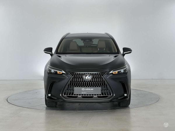 Pelēks Lexus NX 450h 2022 Viļņa, ar dzinēja tilpumu 2.49 L un nobraukumu 83 tūkst. km par 47900 €, foto 5 vietnē AUTOMOTO.COM.LV