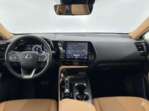 Pelēks Lexus NX 450h 2022 Viļņa, ar dzinēja tilpumu 2.49 L un nobraukumu 83 tūkst. km par 47900 €, foto 9 vietnē AUTOMOTO.COM.LV