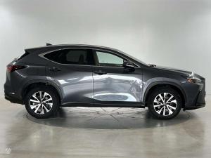 Pelēks Lexus NX 450h 2022 Viļņa, ar dzinēja tilpumu 2.49 L un nobraukumu 83 tūkst. km par 47900 €, foto 17 vietnē AUTOMOTO.COM.LV