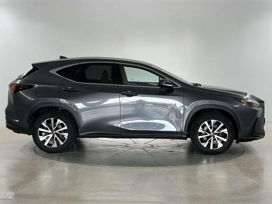 Pelēks Lexus NX 450h 2022 Viļņa, ar dzinēja tilpumu 2.49 L un nobraukumu 83 tūkst. km par 47900 €, foto 17 vietnē AUTOMOTO.COM.LV