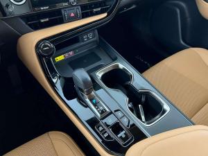 Pelēks Lexus NX 450h 2022 Viļņa, ar dzinēja tilpumu 2.49 L un nobraukumu 83 tūkst. km par 47900 €, foto 24 vietnē AUTOMOTO.COM.LV