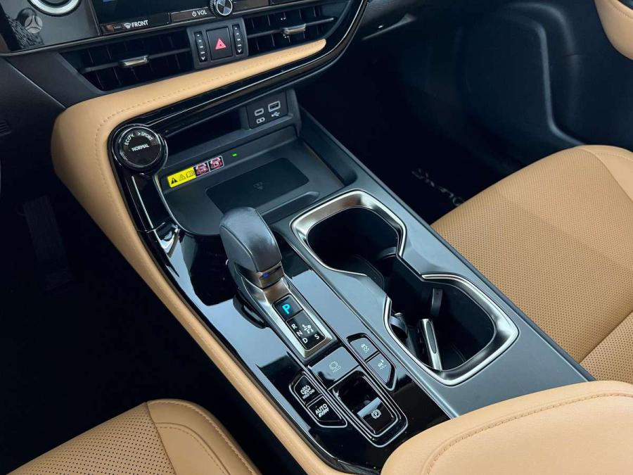 Pelēks Lexus NX 450h 2022 Viļņa, ar dzinēja tilpumu 2.49 L un nobraukumu 83 tūkst. km par 47900 €, foto 24 vietnē AUTOMOTO.COM.LV