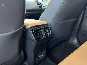 Pelēks Lexus NX 450h 2022 Viļņa, ar dzinēja tilpumu 2.49 L un nobraukumu 83 tūkst. km par 47900 €, foto 27 vietnē AUTOMOTO.COM.LV